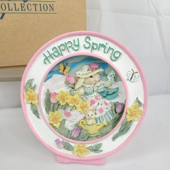 Avon | Holiday | Vtg 997 Avon Mrs Rose Hare Musical Porcelain Scene ...
